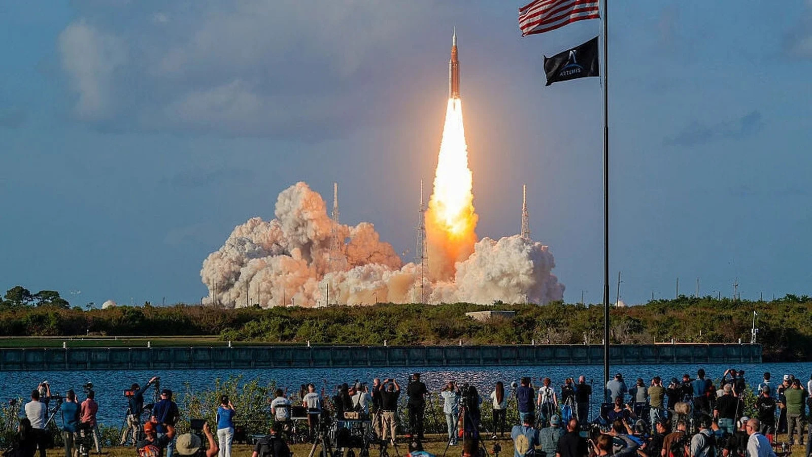 NASA clears Artemis crew to head toward the Moon | Axadle